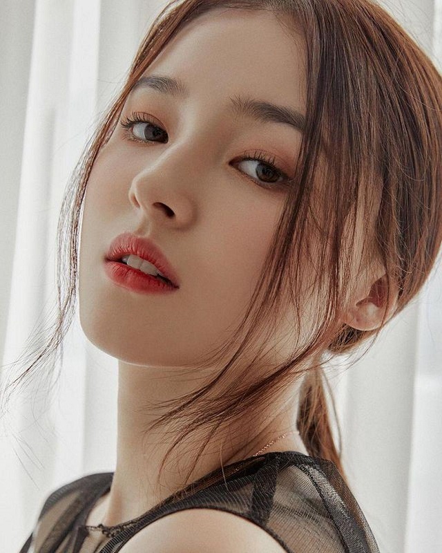 Nancy là ai? Tiểu Sử Và Sự Nghiệp Ca Sĩ Nancy Momoland - Trần Văn Thắng